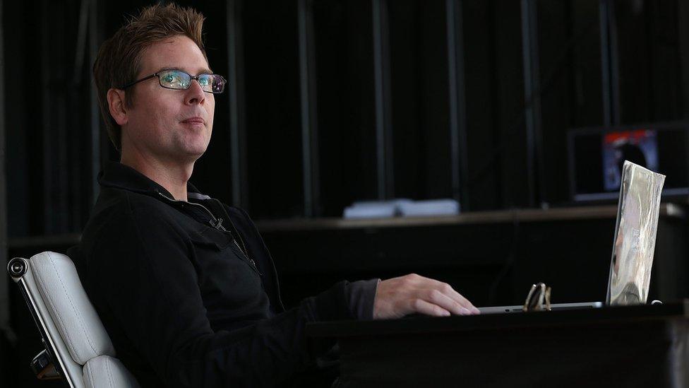 Twitter co-founder Biz Stone to rejoin firm - BBC News