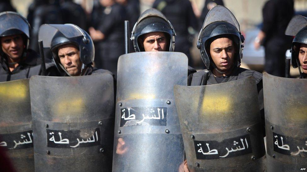 Egypt: 'Dozens detained secretly' by security forces - BBC News
