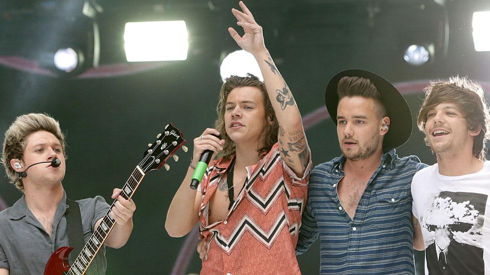 Silver Clef Awards: One Direction named best live act - BBC News