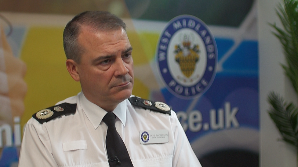 Pension changes 'could cost almost 500 police officers' - BBC News