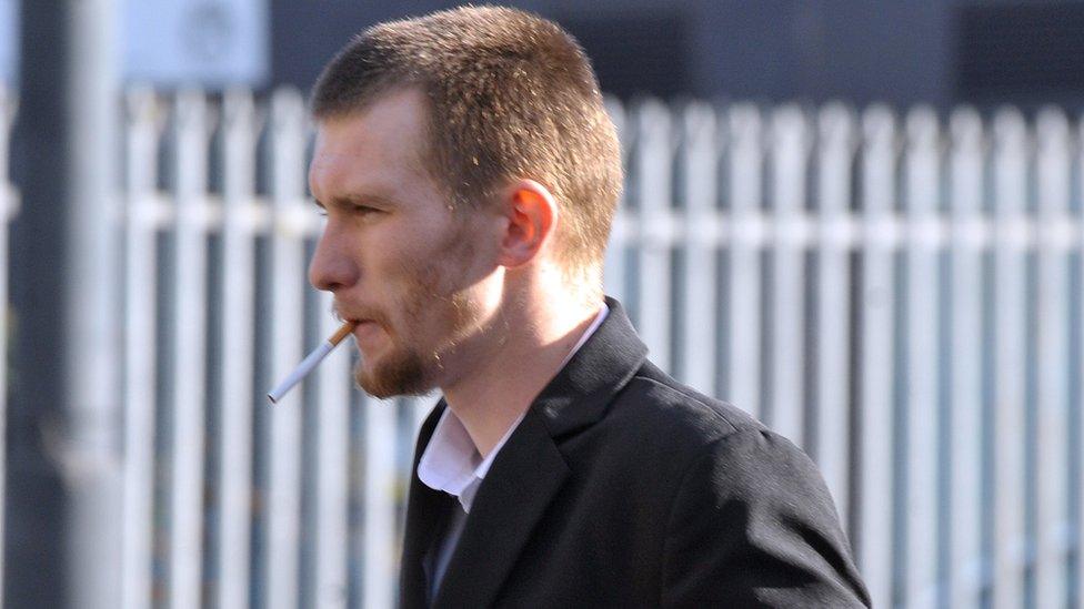 Parkhead man jailed for car murder bid on teenager - BBC News