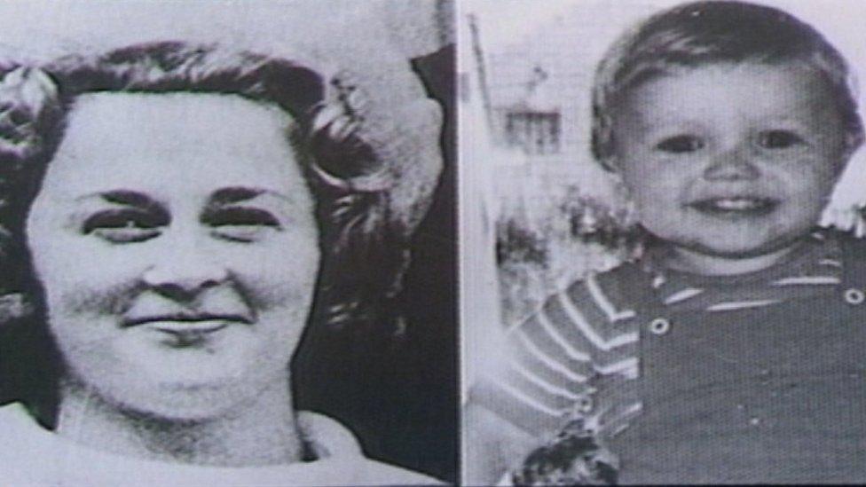 Renee and Andrew Macrae: Detectives continue review - BBC News