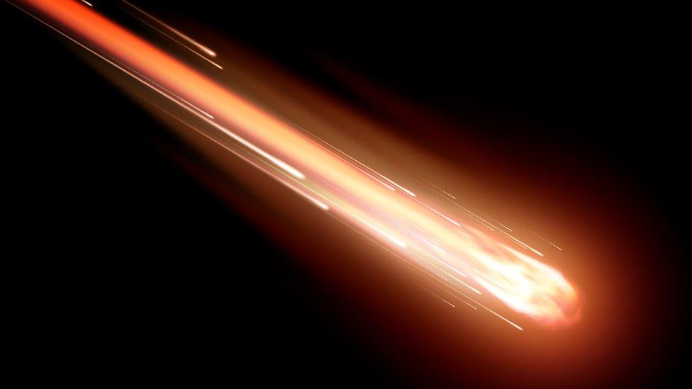 Large space rock burns up over Atlantic - BBC News