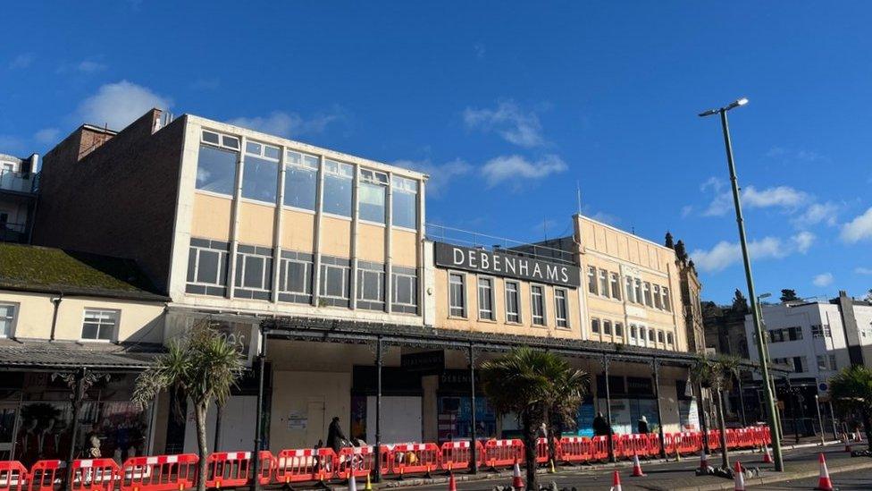 Second phase of Torquay Strand project under way - BBC News