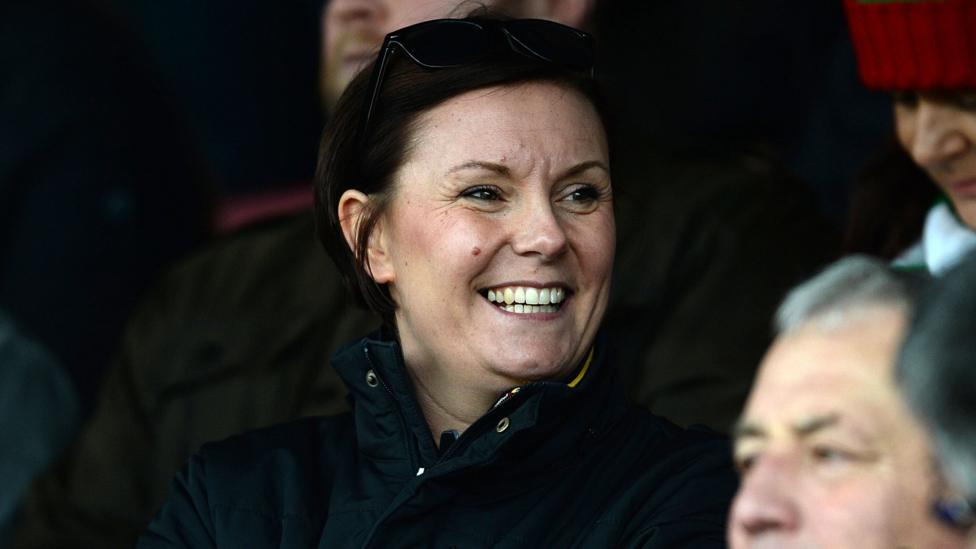 Welsh girls' rugby participation 'up by thousands' - BBC News