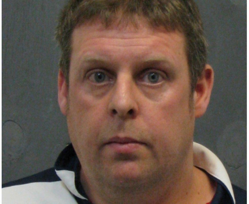 Convicted rapist Barry Hall 'fought Islamic State' in Iraq - BBC News