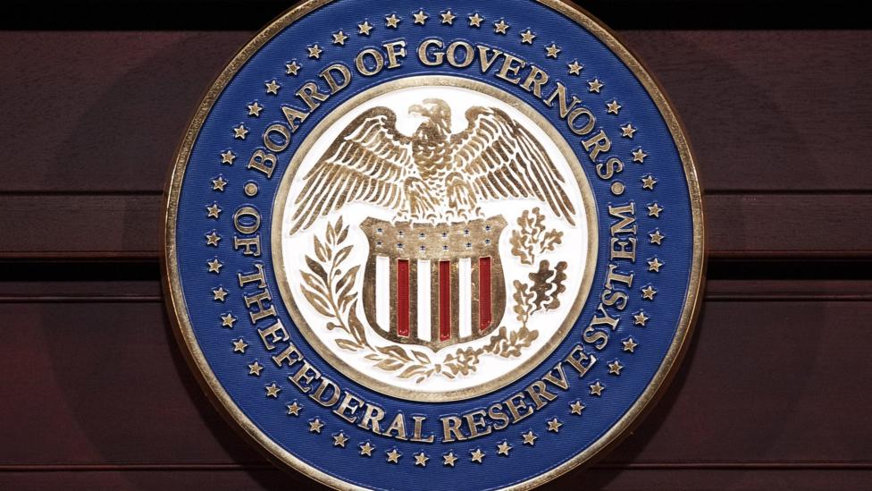 Global economic uncertainty weighs on Fed outlook - BBC News