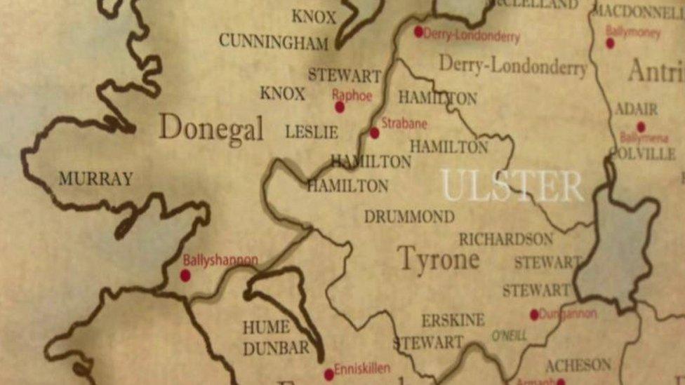 New exhibition explores life along Derry-Donegal border - BBC News