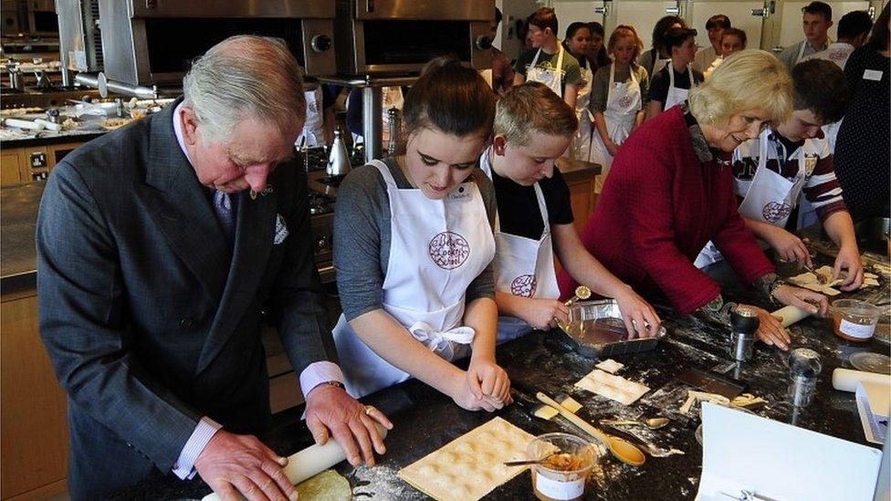 Charles and Camilla in royal bake off - BBC News