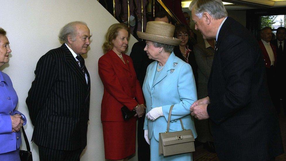 Farnham newspaper veteran Sir Ray Tindle dies aged 95 - BBC News