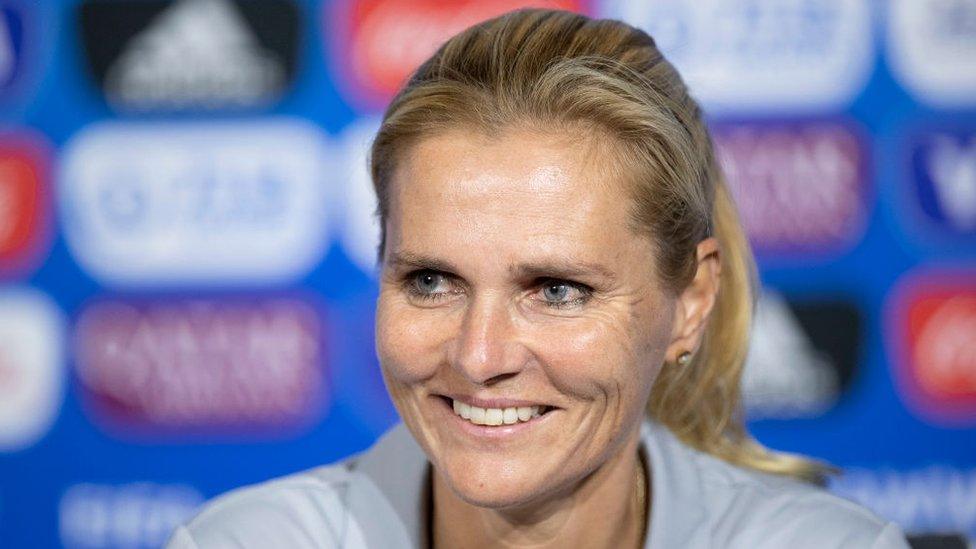 Phil Neville leaves Lionesses' manager role - BBC Newsround