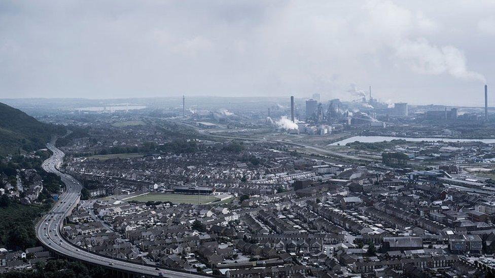 Port Talbot photography exhibition captures life in town - BBC News