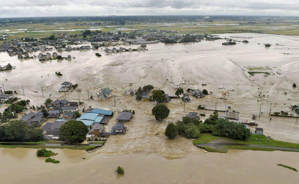 Japan flooding - in pictures - BBC News