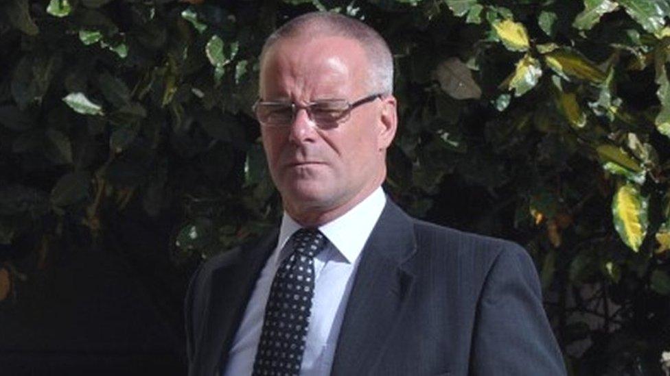 Teacher Ronald Burton jailed for sex abuse of former pupils - BBC News