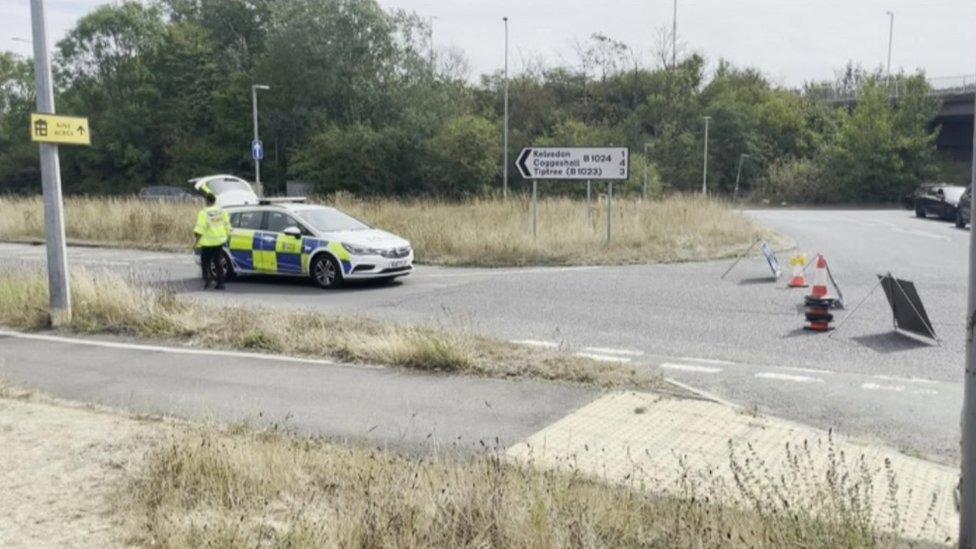 One killed and two injured in five-vehicle Kelvedon crash - BBC News
