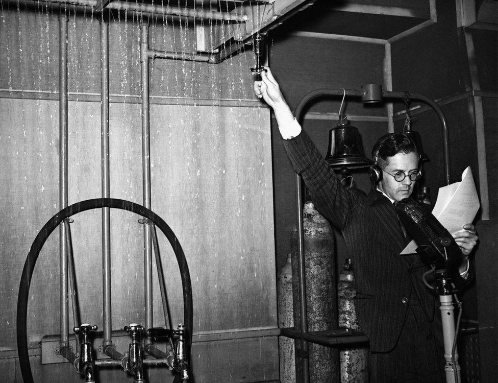 Sound effects but not as you know them - BBC News