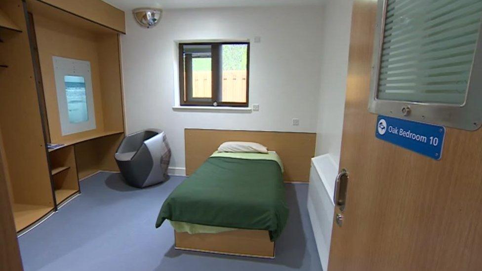 Lincolnshire's first psychiatric unit 'key to patient recovery' - BBC News