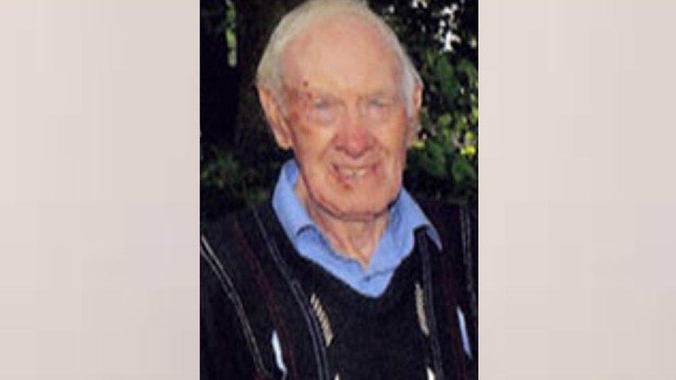 Family in appeal for missing man Matthew Bowie - BBC News
