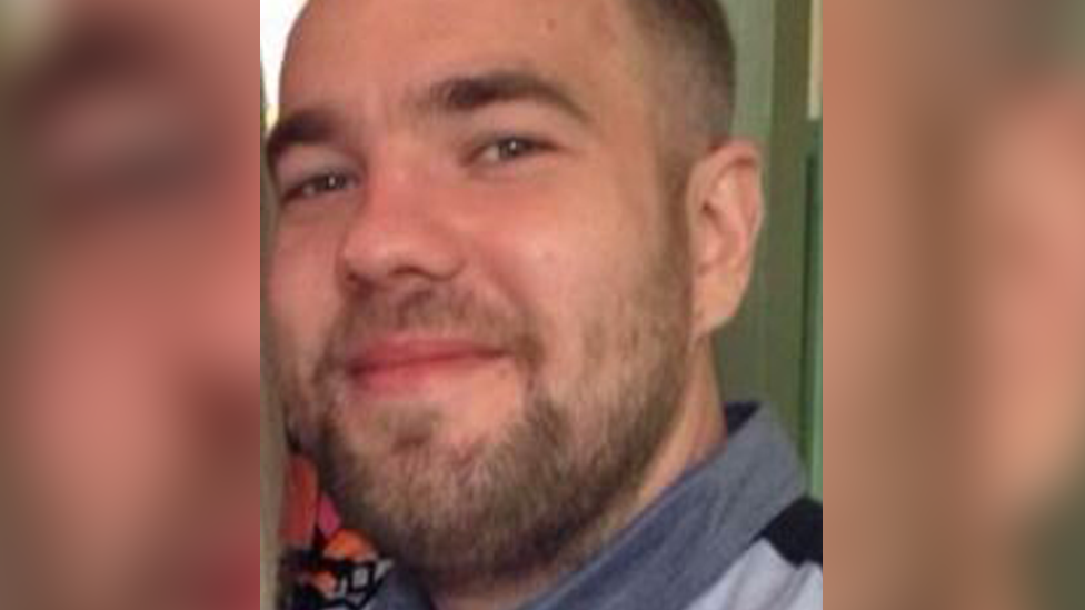 Murder charge after Scott Cooper found dead in Ryde flat - BBC News