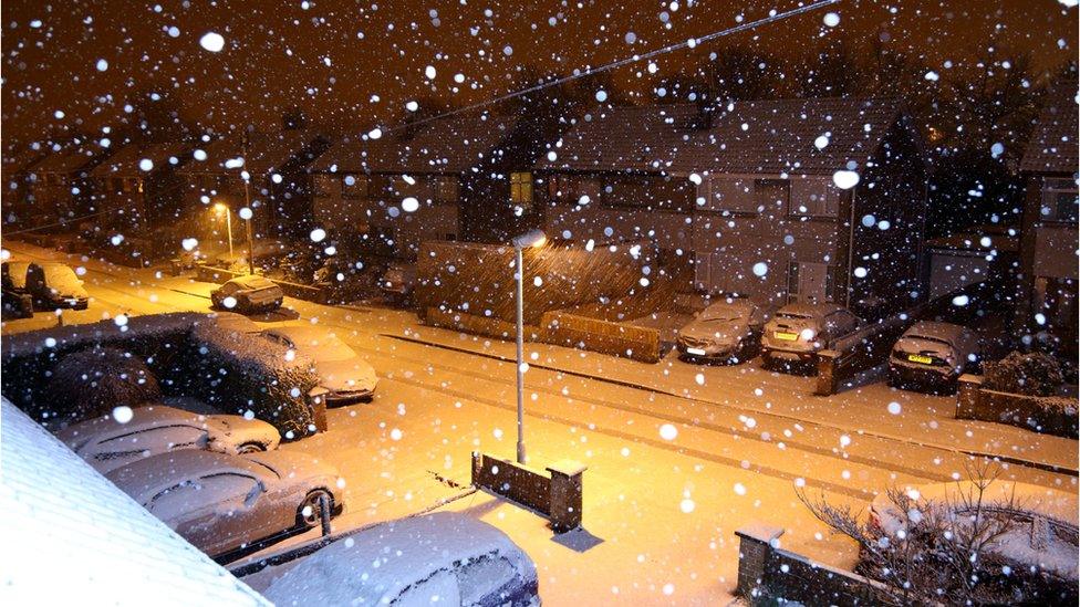 Drivers warned to take extra care after snow falls overnight - BBC News