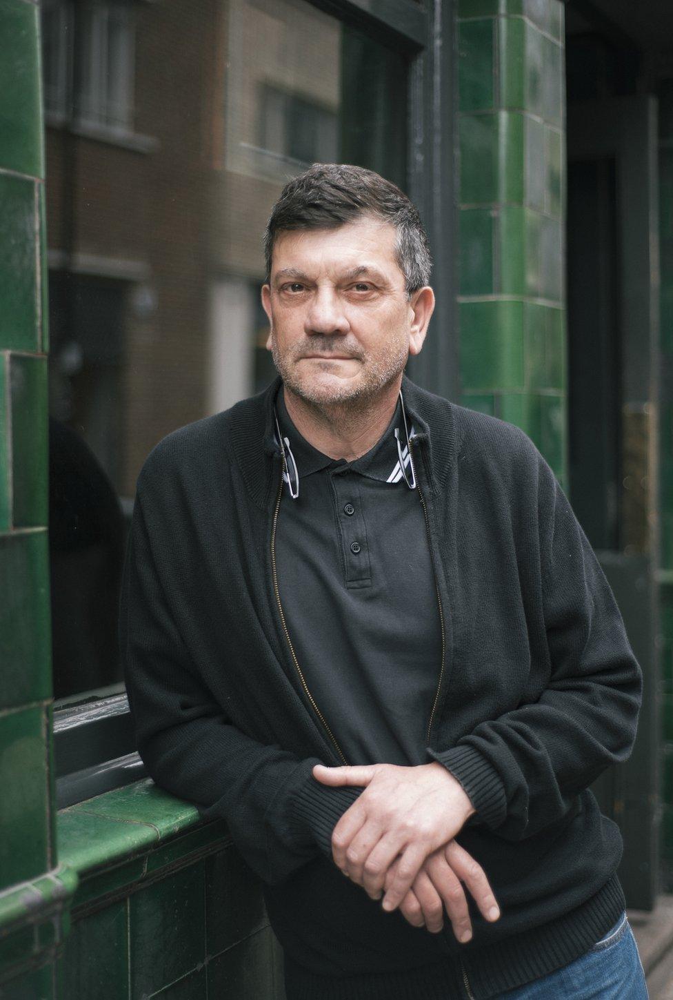 In pictures: Portraits of welcome - BBC News