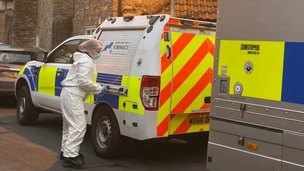 Wells murder inquiry: Fourth man arrested - BBC News
