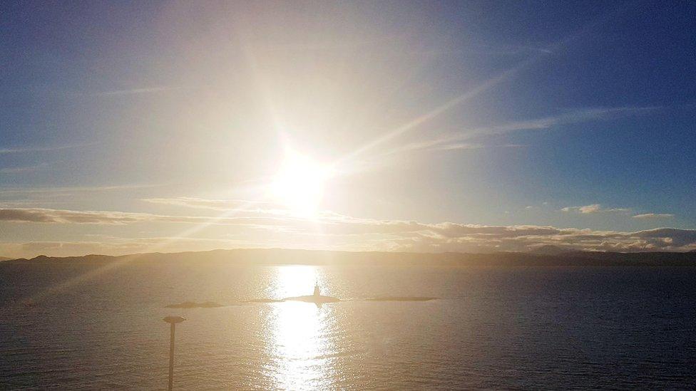 Your pictures: Stunning summer sunset swathes Scotland - BBC News