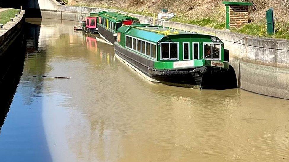 Wey & Arun Canal: Vandalism a major blow, trust says - BBC News