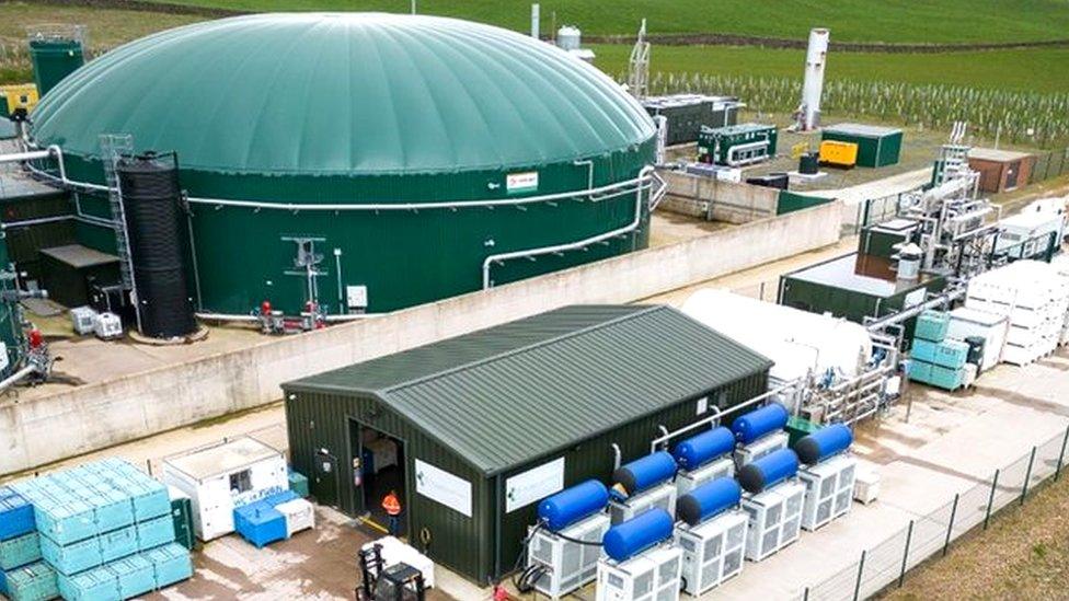 Carbon capture company lands nearly £1m in backing - BBC News