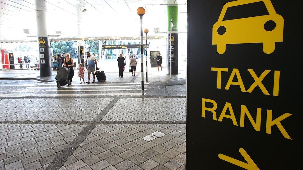 Ride-hailing apps and the war for drivers - BBC News