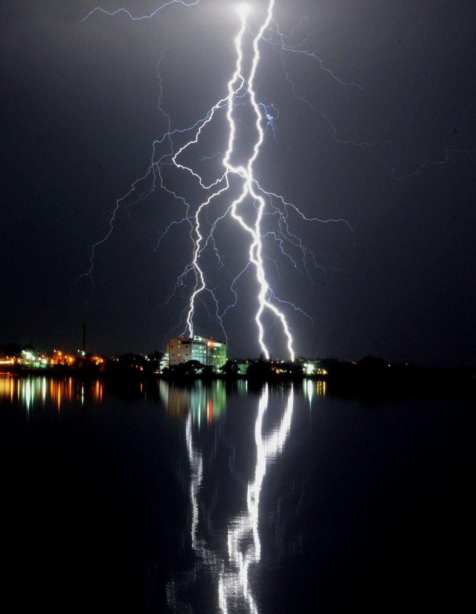 Week in pictures: 12 - 18 March 2016 - BBC News