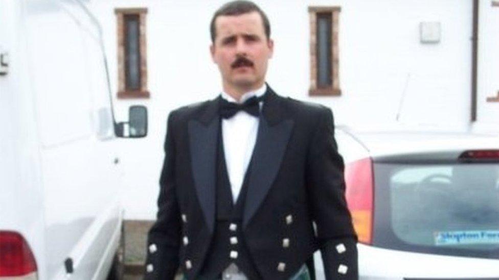 Widow hands in drink-drive petition to Downing Street - BBC News