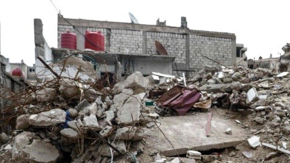 Syria war: Damascus sees fierce clashes after rebel attack - BBC News