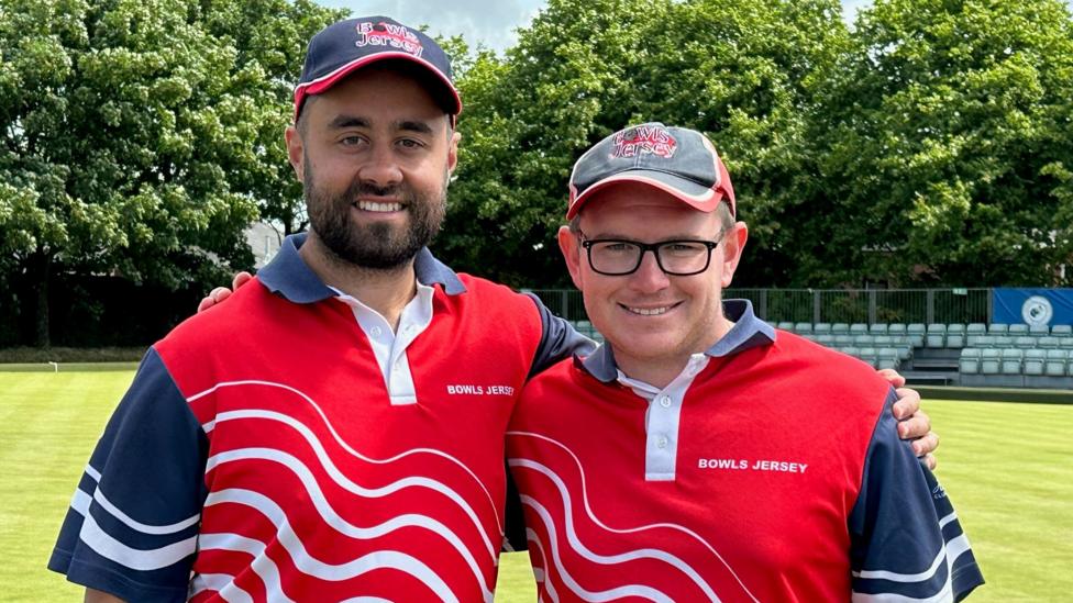 Jersey's Le Cruex bowls club 'no longer viable' - BBC News