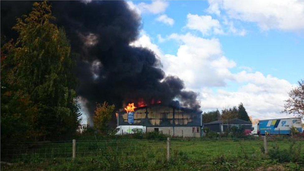 Crews battle large fire at Rotherwas industrial estate - BBC News