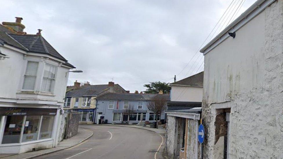 Camborne death of man in his 30s treated as suspicious - BBC News