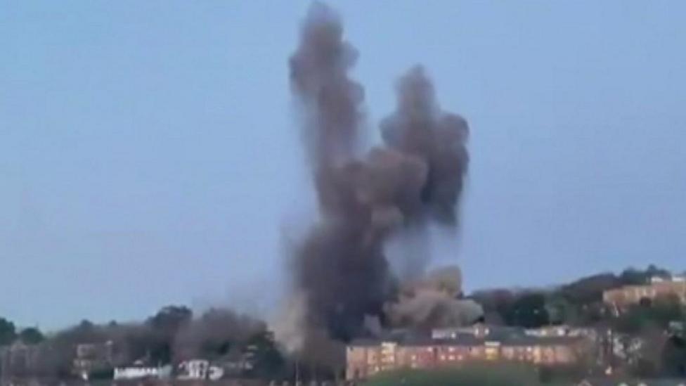 Exeter WW2 bomb: Doors and windows 'blown through' - BBC News