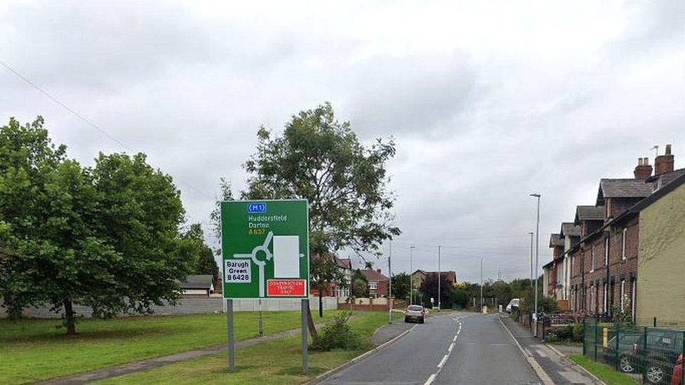 Driver dies and passenger critical in five-vehicle Barugh Green crash ...
