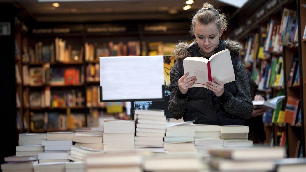Super Thursday: Opening the books on Christmas sales - BBC News