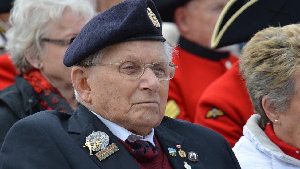 Clive Kemp: Jersey's last veteran of Dunkirk dies - BBC News