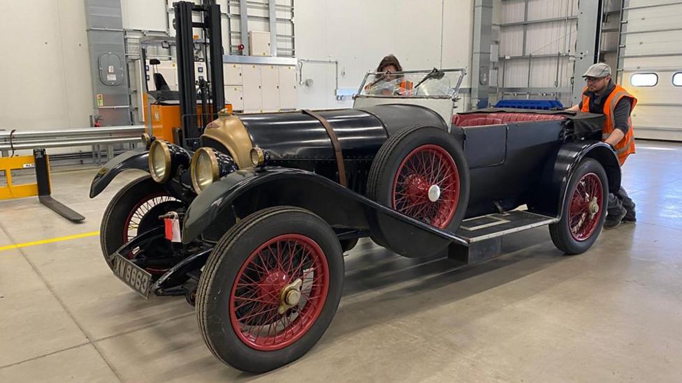 Huge Science Museum Group collection opens to public near Swindon - BBC ...