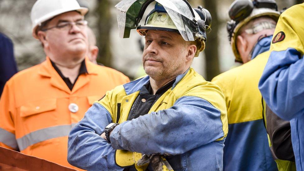 Some steel pensions could be largely frozen, Steve Webb says - BBC News