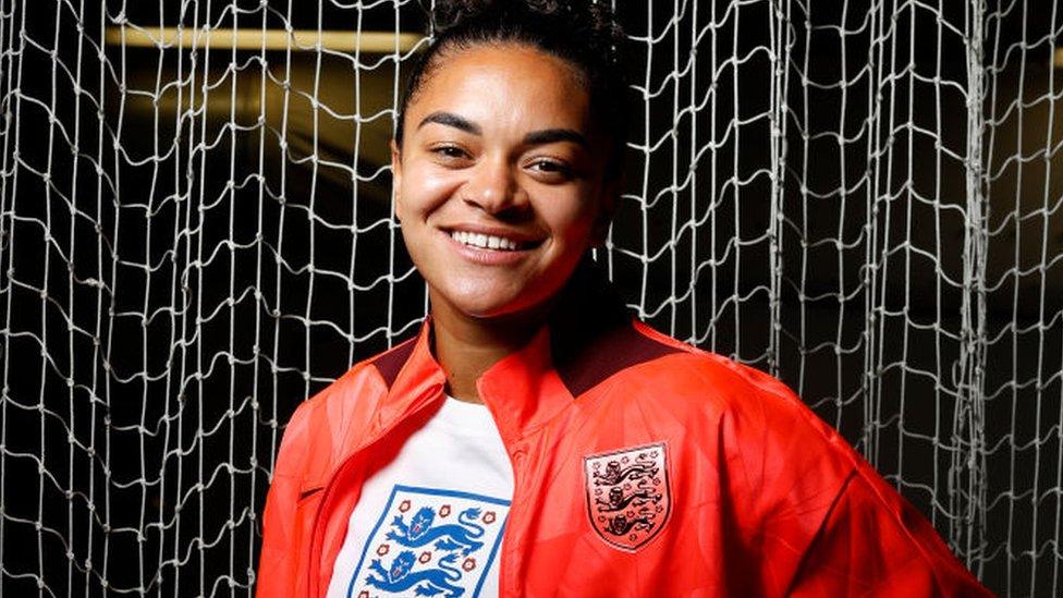 Warwick's Jess Carter reflects on 'incredible' Euros win - BBC News