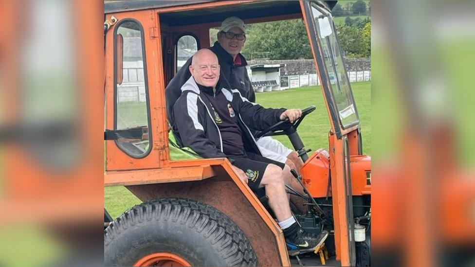 Bacup FC: Veteran football manager marks 25 years at club - BBC News