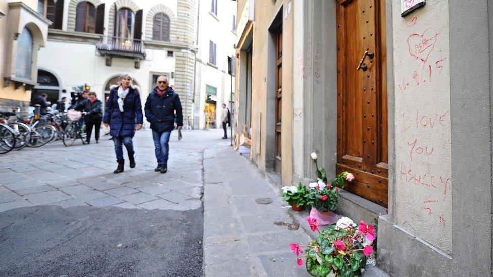 Italian police investigate murder of US woman - BBC News