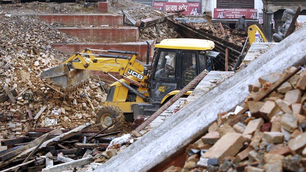 Platinum-diggers: JCB excavators marks 70th anniversary - BBC News