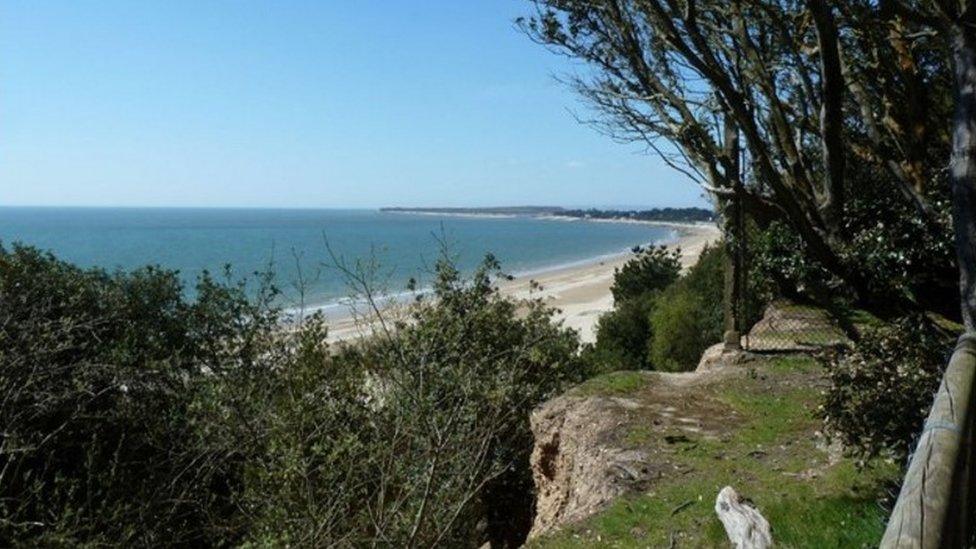 Highcliffe TV show beach huts plan scrapped - BBC News