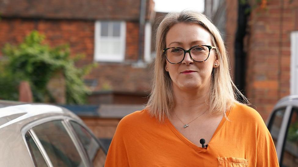 The local battles behind Tory housing divisions - BBC News