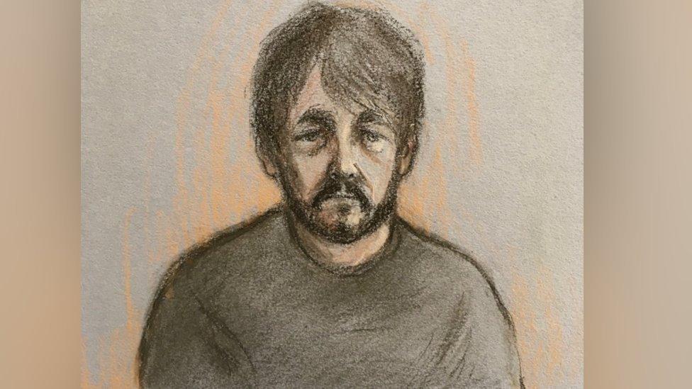 Katie Kenyon: Police continue forest search for mother-of-two - BBC News