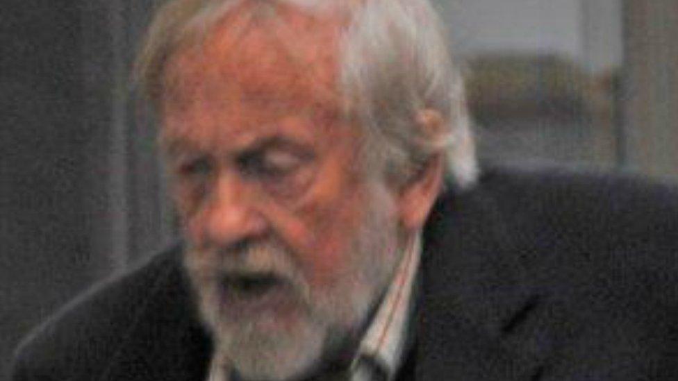 Ex-Jackanory presenter John Earle admits sexual assaults - BBC News